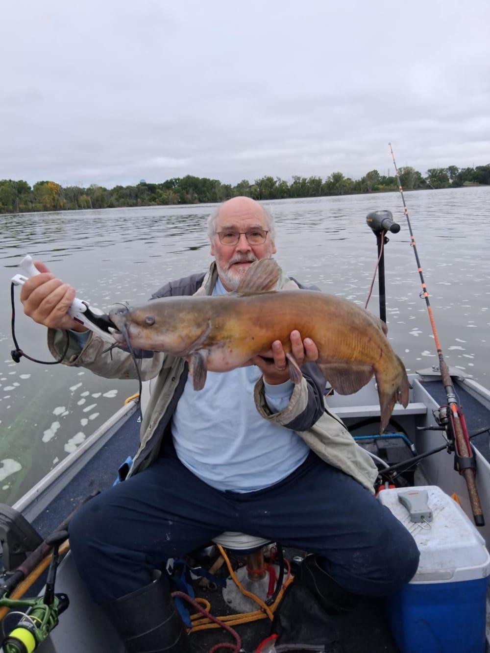 Catfishing (real fishing) - Wisconsin Fishing Reports