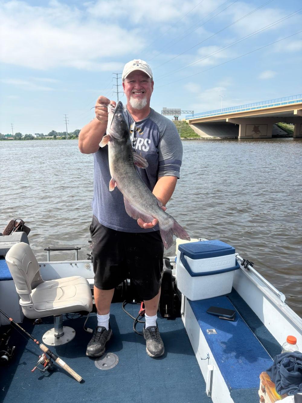 Catfishing (real fishing) - Wisconsin Fishing Reports